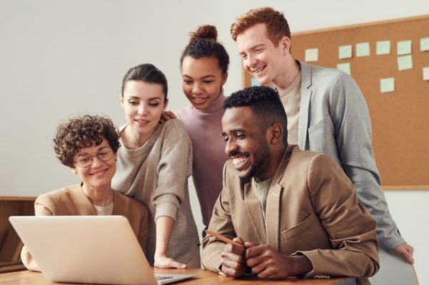 ¿Qué es un entorno VUCA y cómo puede impactar en tu empresa?
